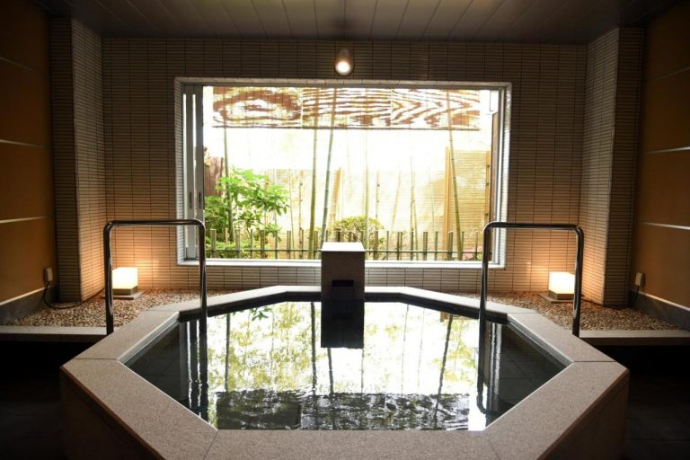 12 Magníficos Ryokans En Japón Con Onsen Privado [2024]