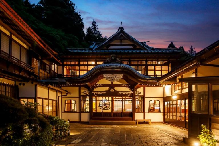 The 12 Best Ryokans in Hakone with Amazing Private Onsen Baths