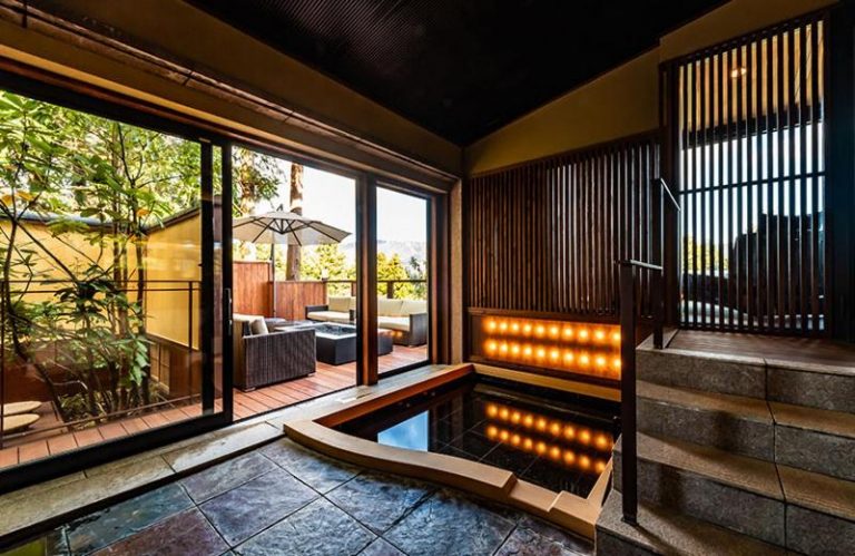 Les 12 meilleurs ryokans de Hakone avec d'incroyables bains onsen privés