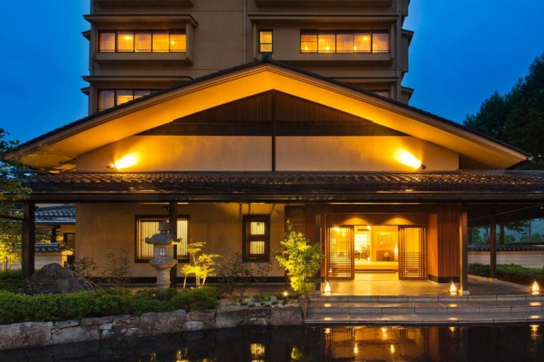 11 Fabulous Traditional Ryokans in Kanazawa to Book in 2025